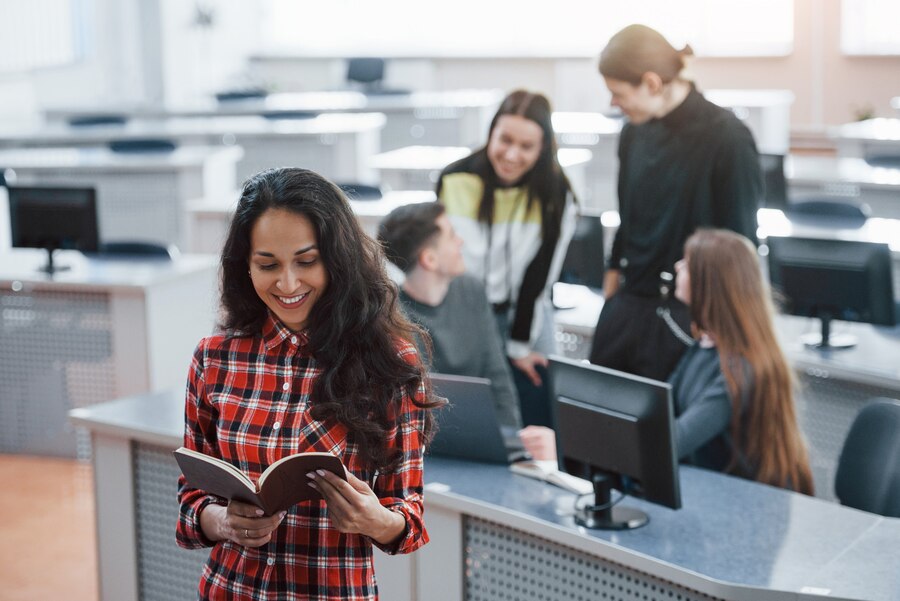5 Reasons Why Enrolling In Business School Just Makes Sense
